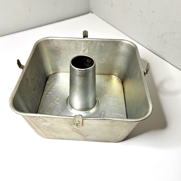 Kitchen | Square Tube Cake Pan Bundt Angel Food Aluminum 954 Vintage ...